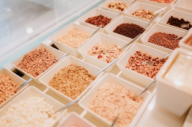 Cosa mettere sul gelato: l’arte del topping | Pannamore